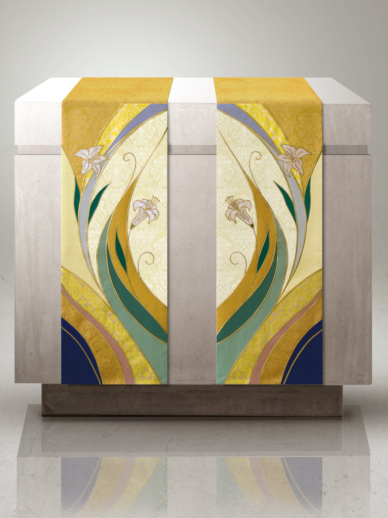 Curvilinear Lily Altar Scarves – Bramante Studio